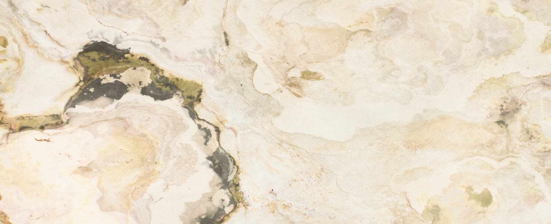 Découvrez nos feuilles de pierre 100% naturelle sur l'E-shop StoneLeaf